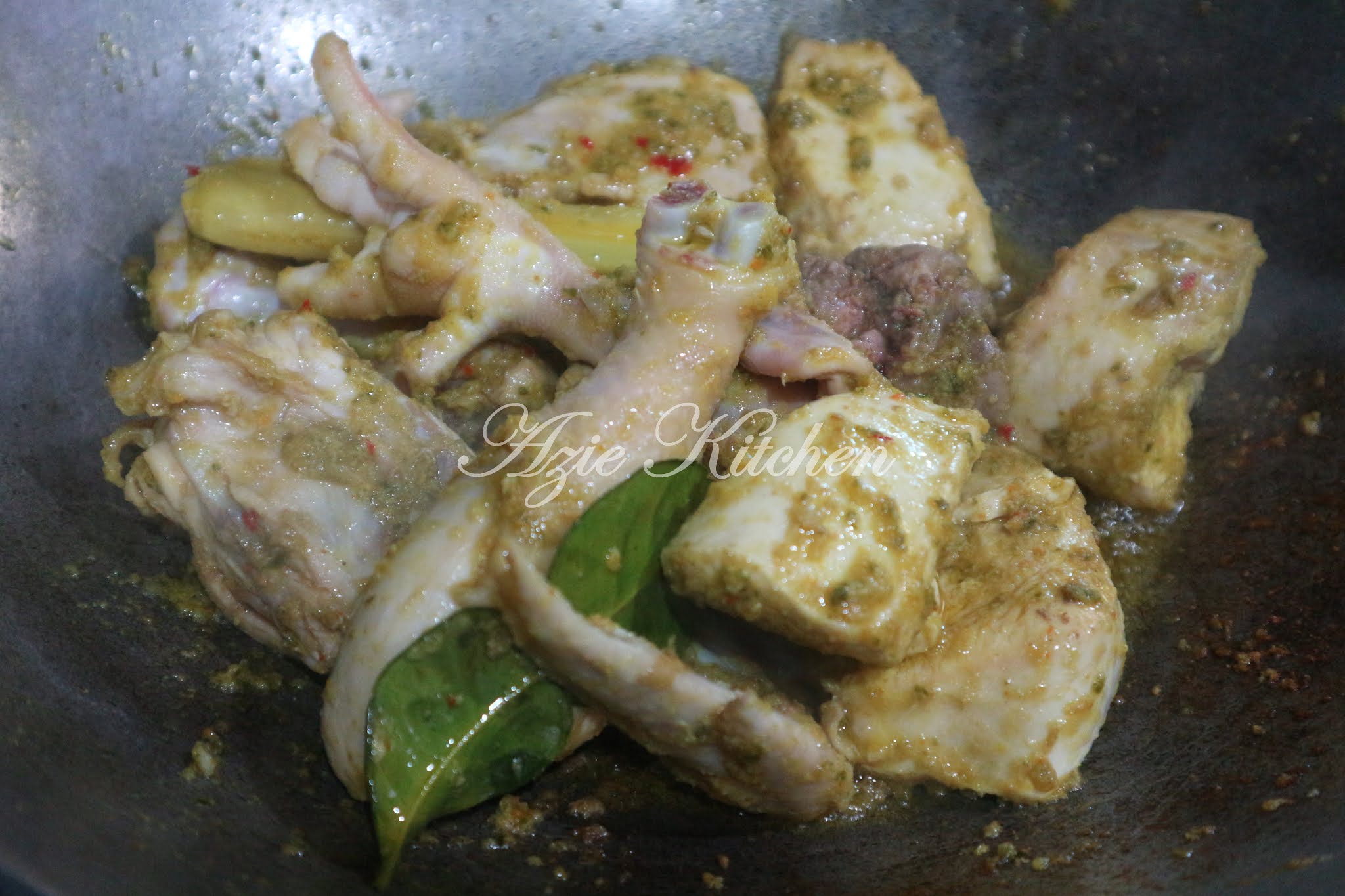 Masak Lemak Cili Api Ayam Kegemaran Anak Anak - Azie Kitchen