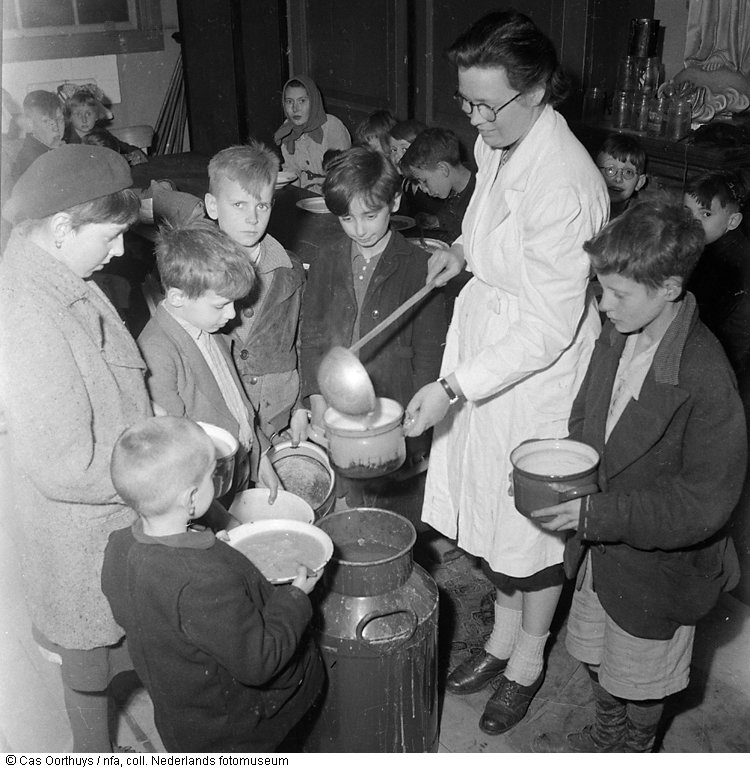 World 1900 - 1950: Dutch famine of 1944-1945 ( known as the Hongerwinter)