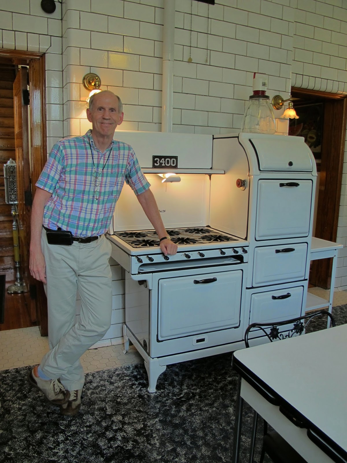 BIG OLD HOUSES: "Magic Chef"....(really)