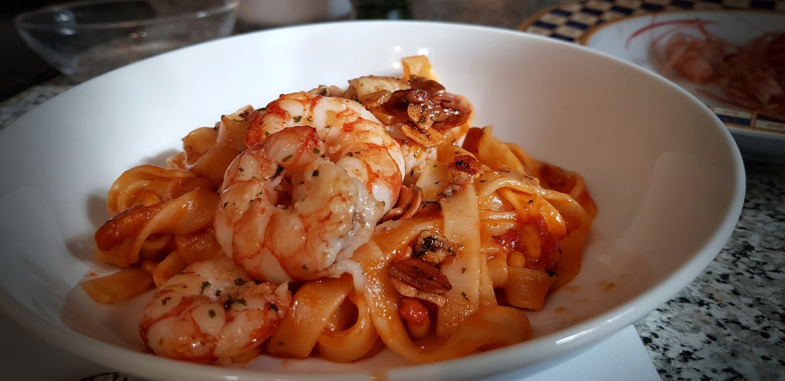 NIDOS de PASTA con GAMBAS y PIÑONES (Reto Alfabeto Salado)