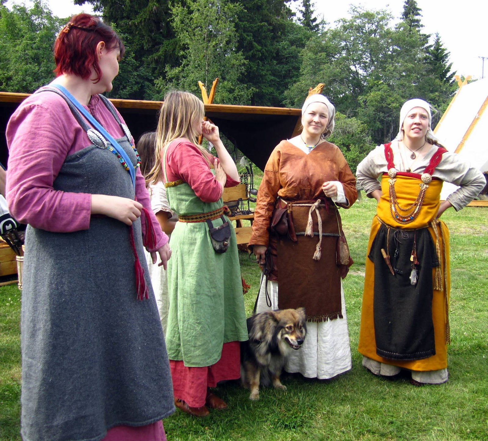 Maalin ise oma saatusepildi raamidesse :): Viikingitel külas.