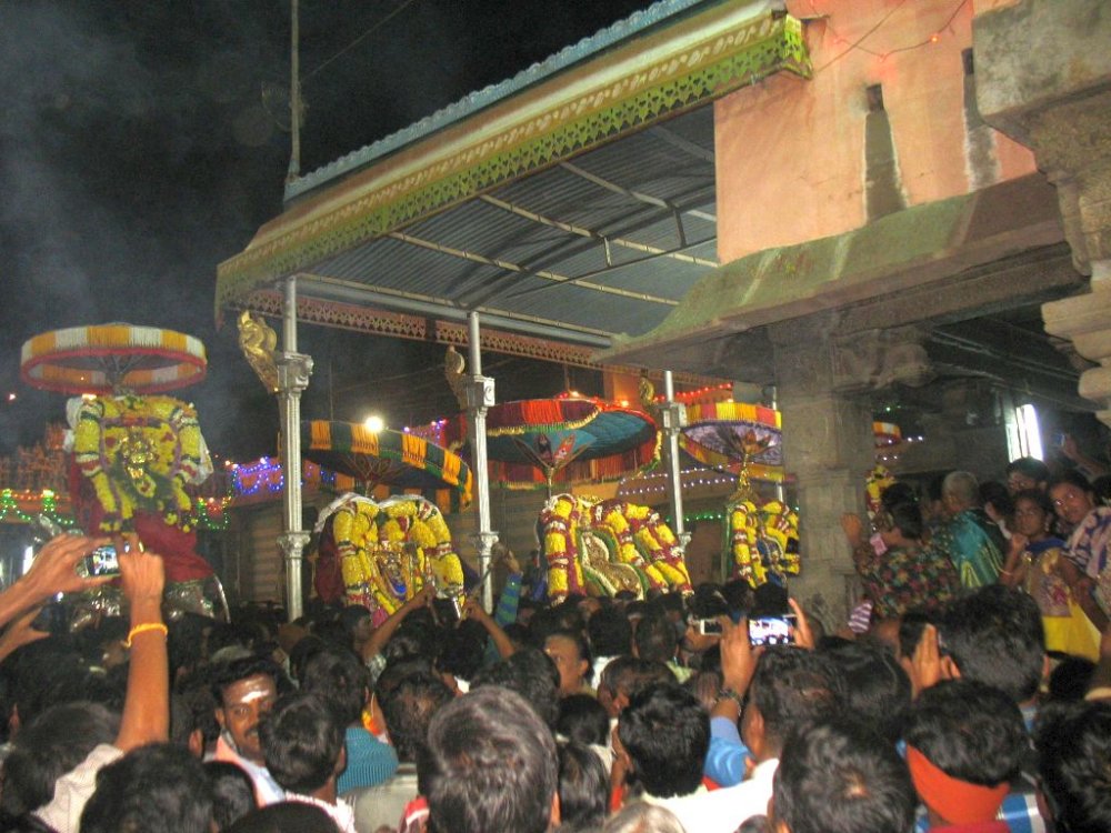 Tamilnadu Tourism: Annamalaiyar Temple – Third Prakaram – Yagasala Mandapam