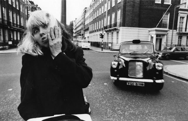 Vintage Photographs of Debbie Harry Posing With Her Damn Cool Cars From ...