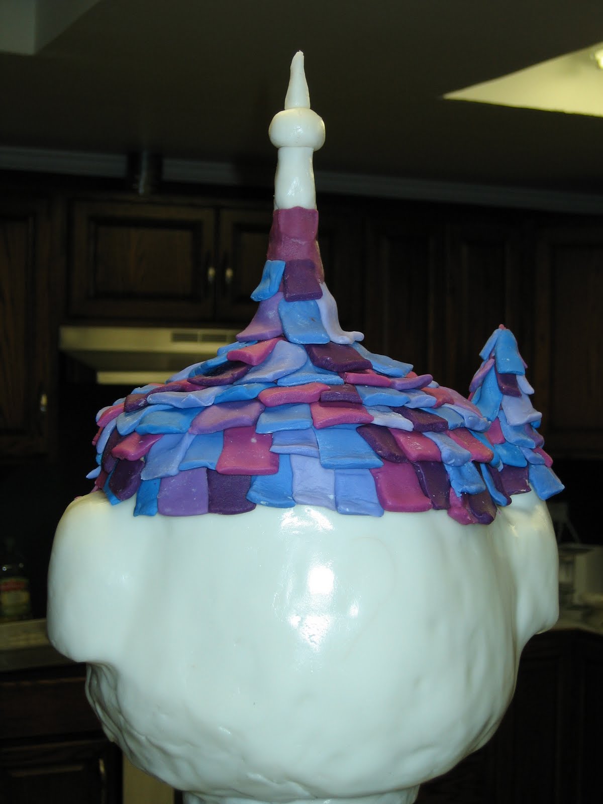 The Lennertz Six: "Tangled" tower Birthday cake