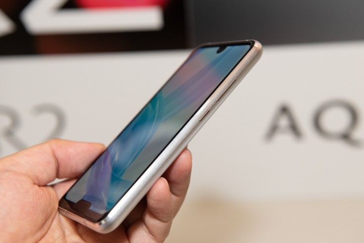 Sharp AQUOS R2 Compact Coming with dual notches announced