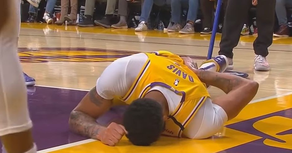 Lakers Anthony Davis Injury updates after Nasty Fall