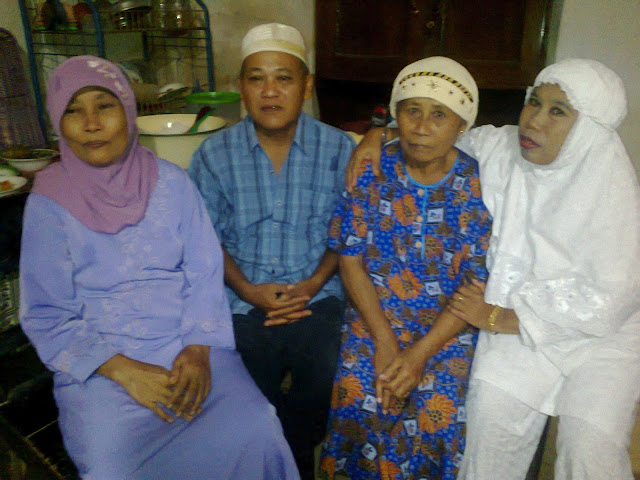 √Merawat Mbah Uti dengan Bahagia dan Sepenuh Hati