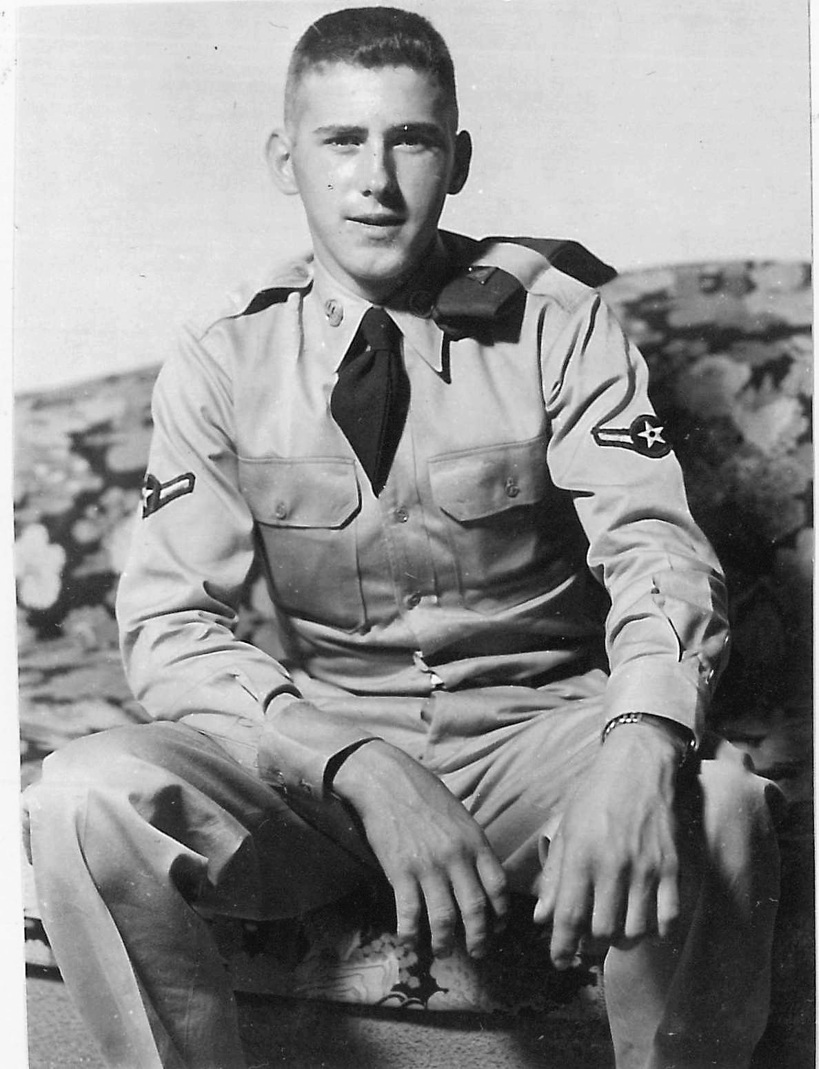 Men From Back Then : Vintage Airman