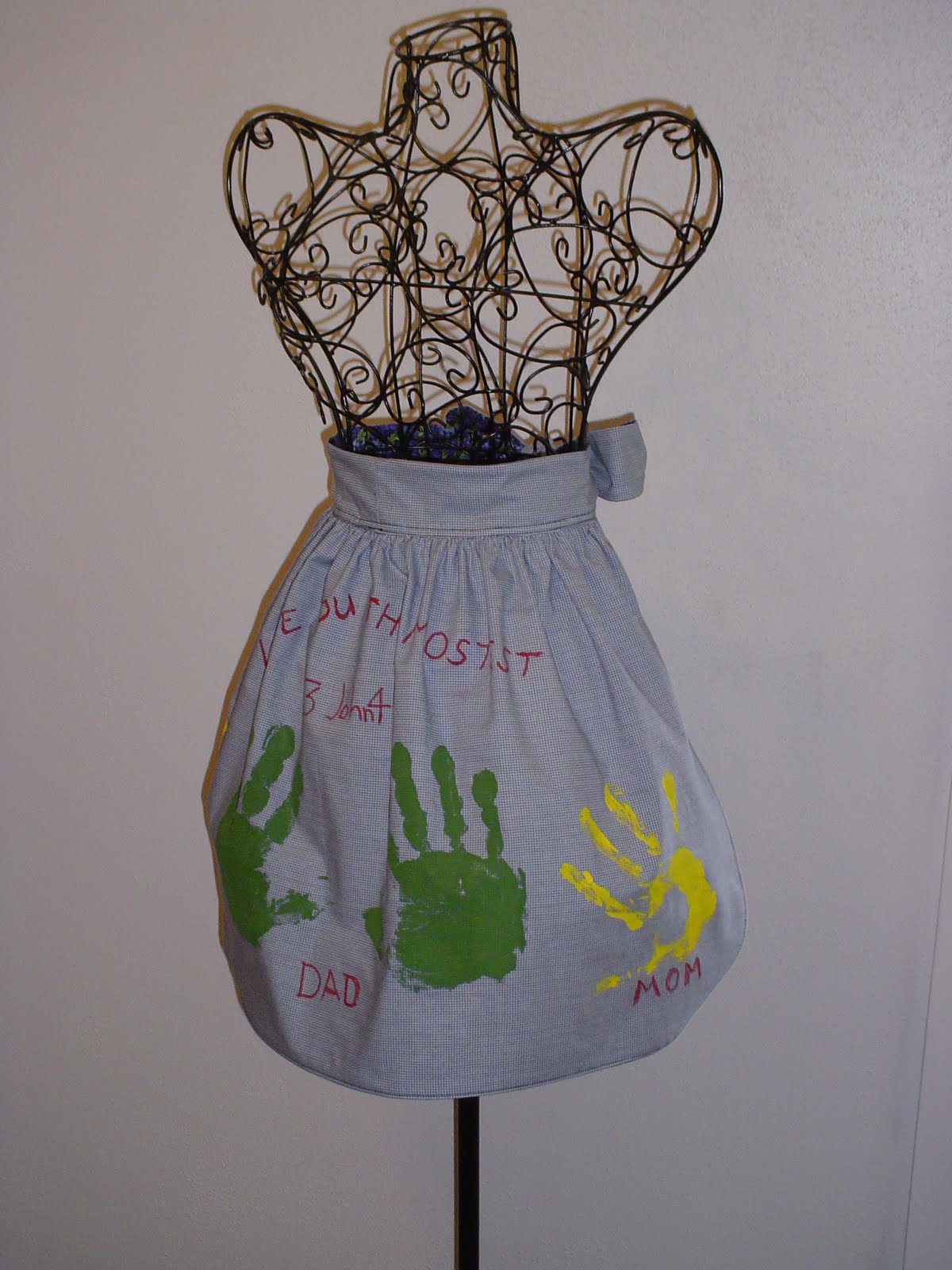 Lanetta's Creations: Handprint Apron - literally!