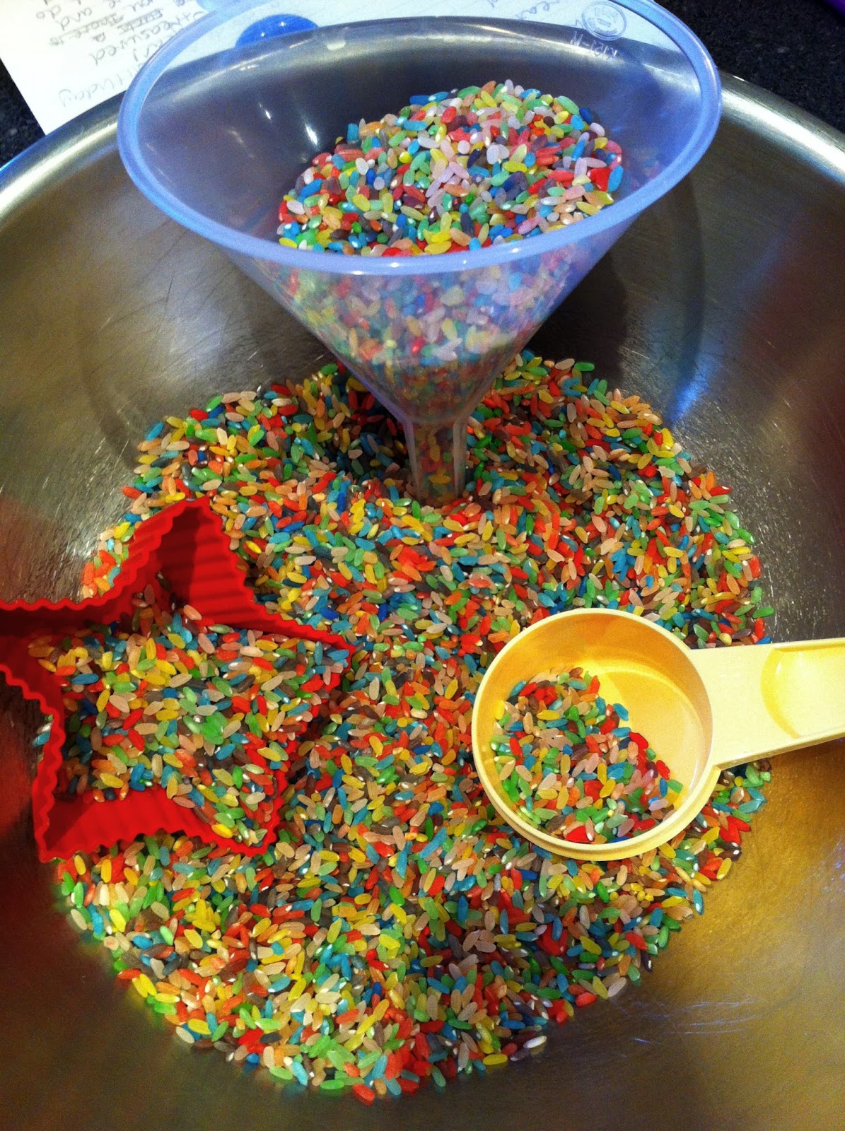 Rice Play - Laughing Kids Learn