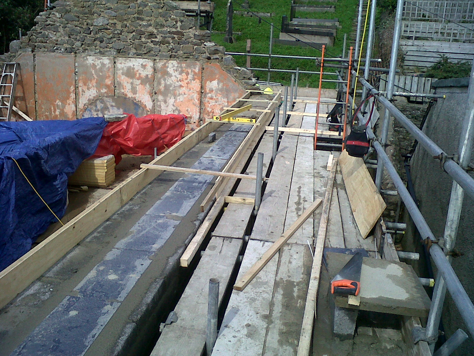 Amroth Project: CONCRETE RING BEAM CONSTRUCTION.