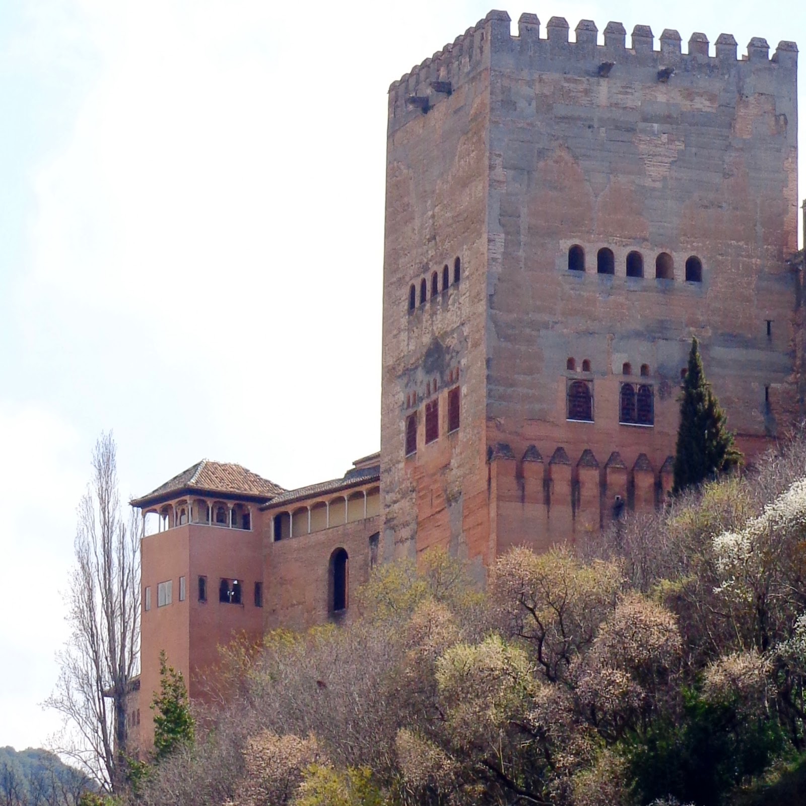Torre de Abu l Hayyay o Peinador de la Reina