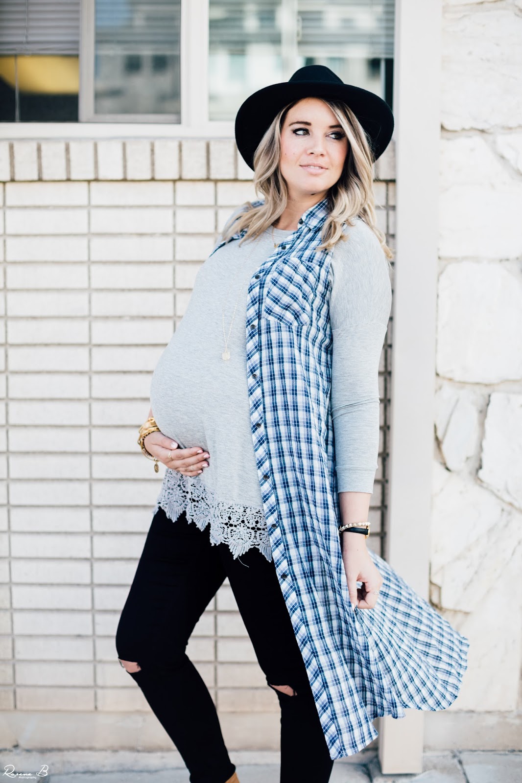 MATERNITY FALL STYLE & #WIWT LINK UP! | The Red Closet Diary