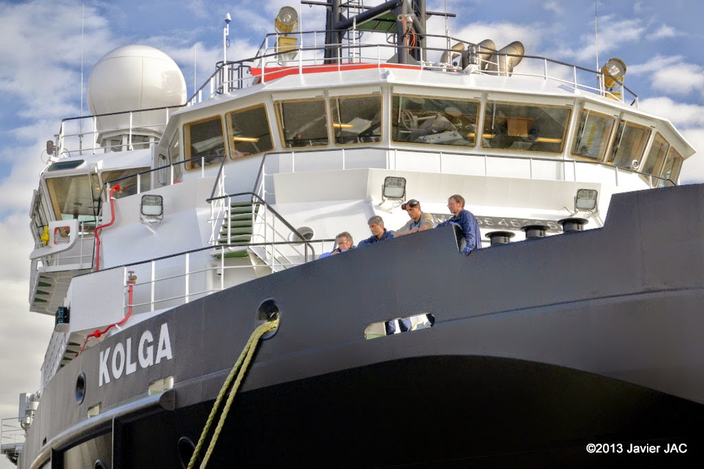 Fotos y videos de buques en Vigo: Anchor handling Kolga vessel for ...