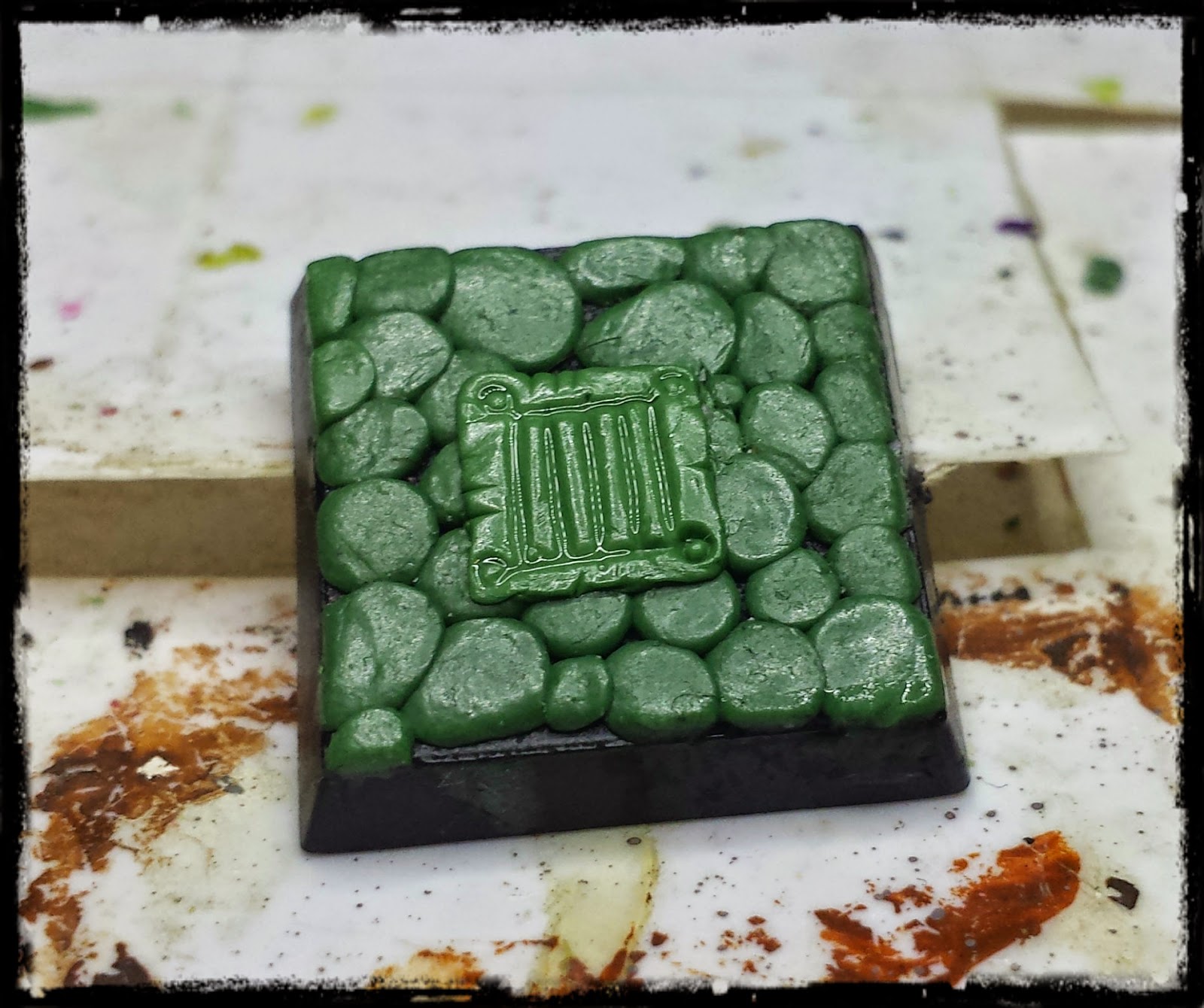 The Hamster's Lair: Tutorial - Cobblestone Bases!