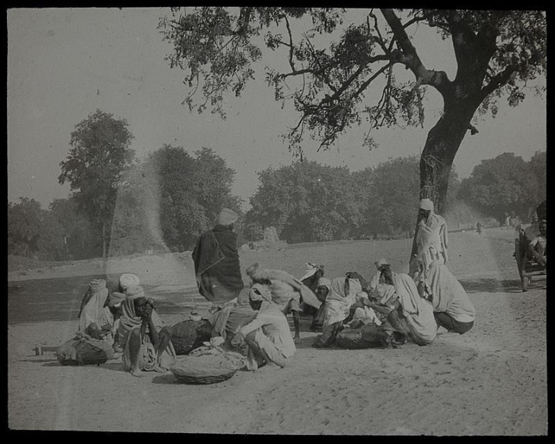 44 Rare Found Photos Capture Everyday Life of India Around 1900 ...