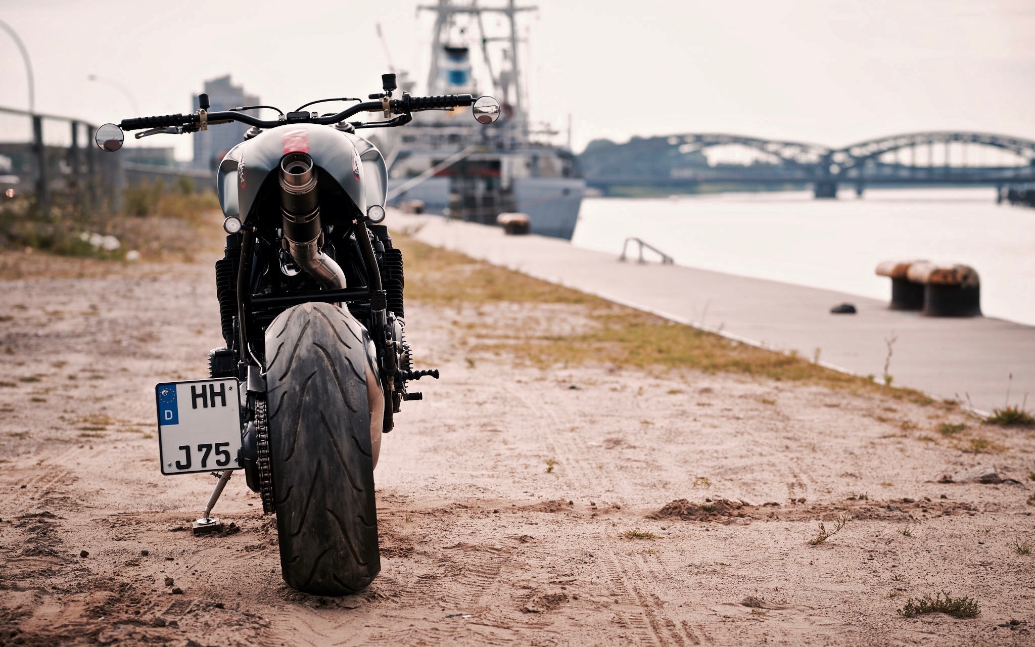 Readers rides: Elb Customs XJR - Inazuma café racer