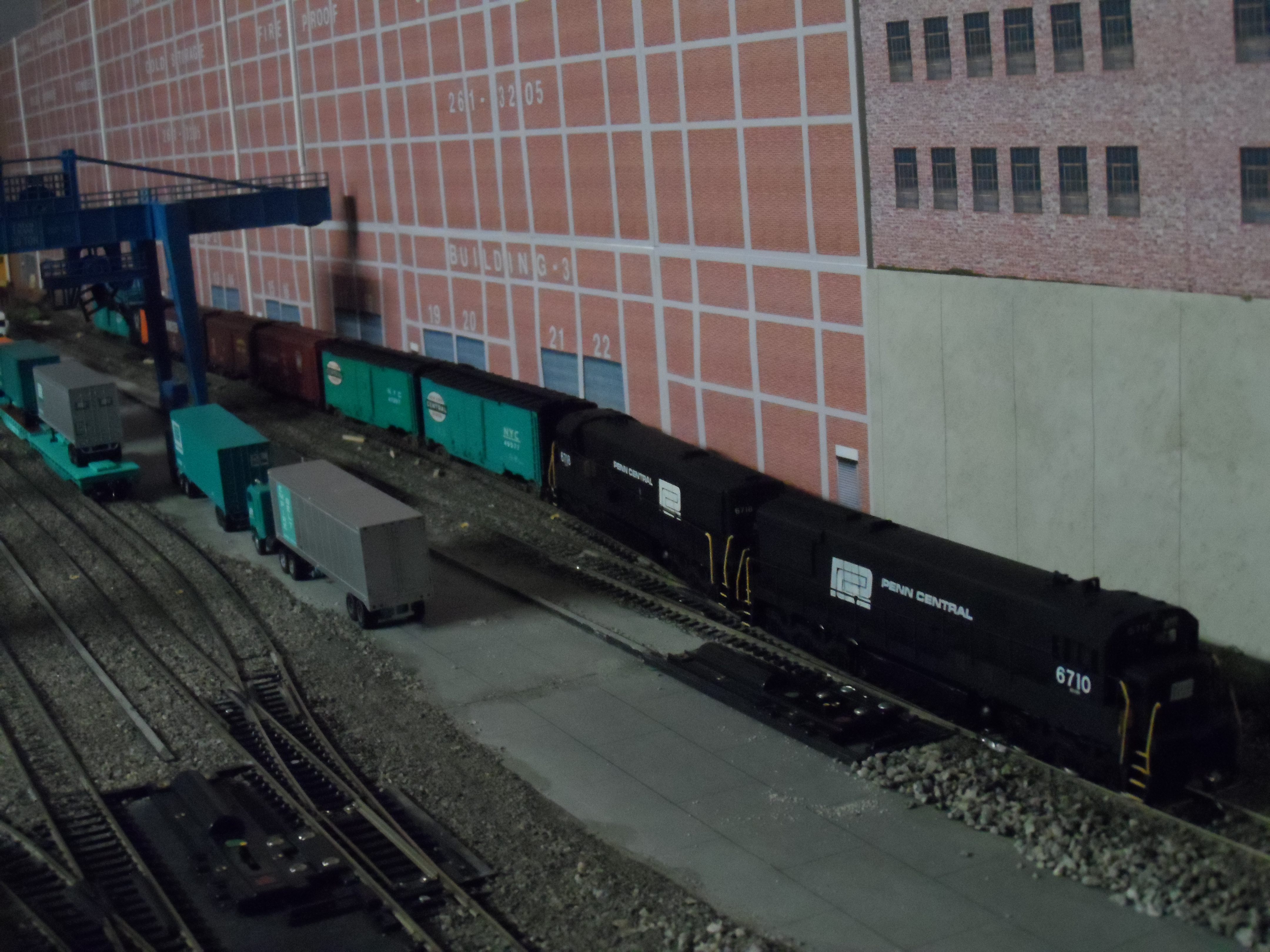 New York Central Train Layout: Penn Central U23C #6710