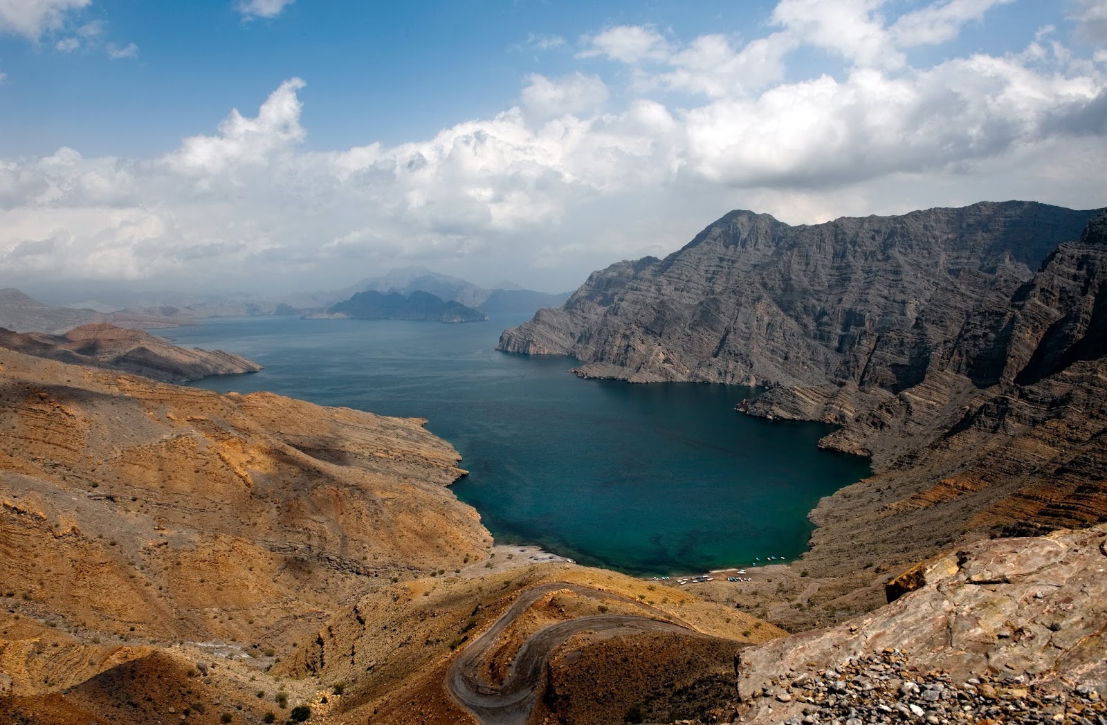 William The Rebel: Musandam: the isolated land of the Shihuh