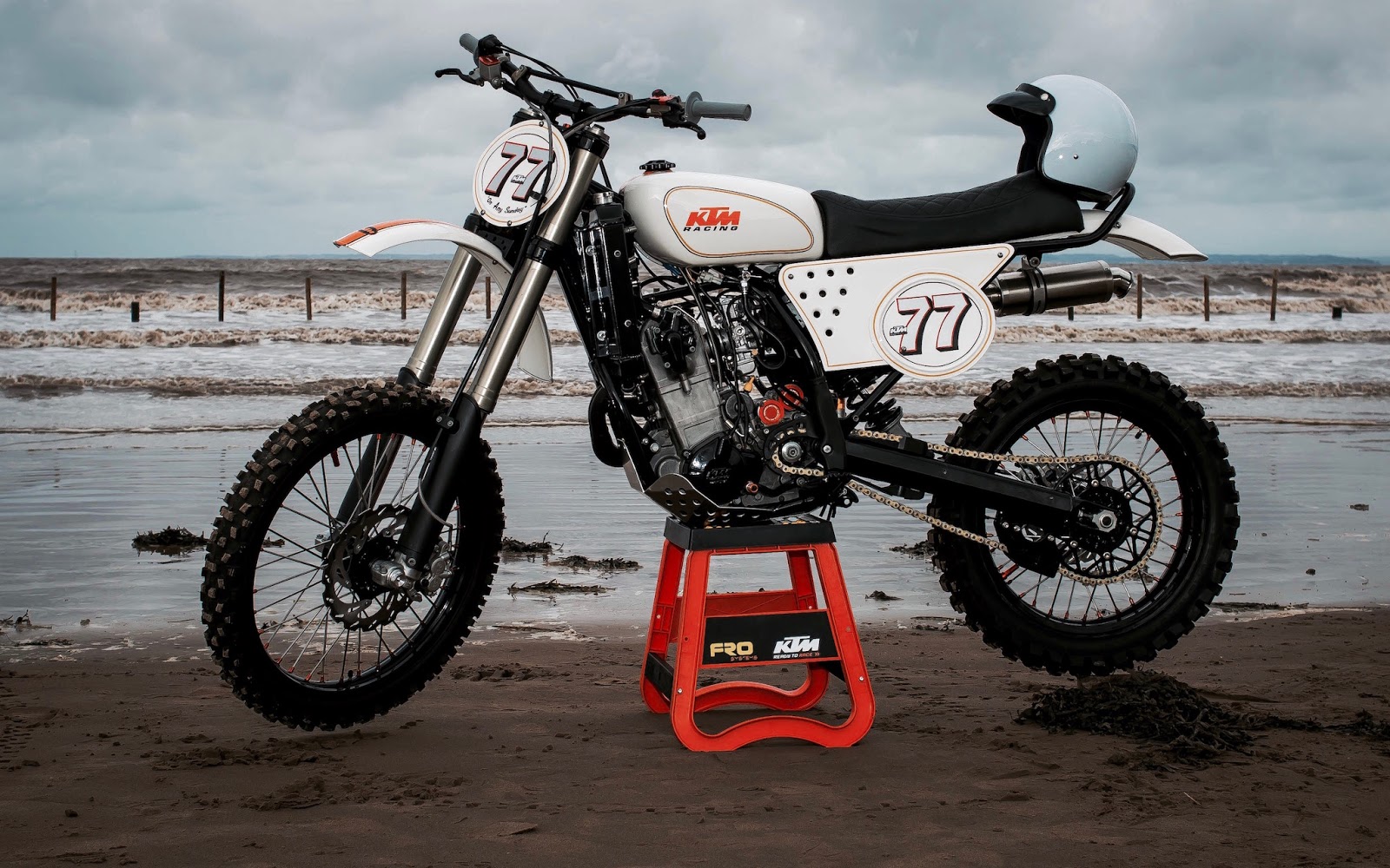 Readers' rides: Kurt Caselli KTM Replica - Inazuma café racer