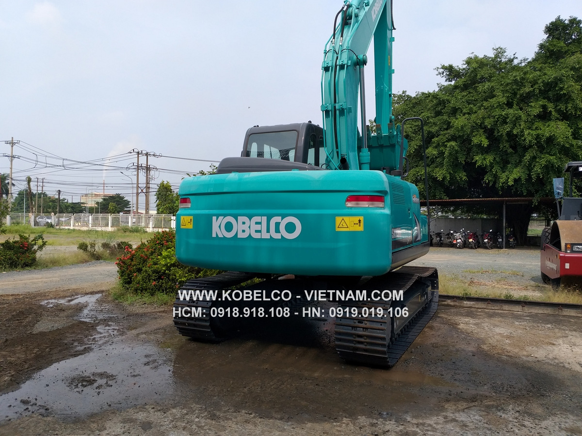 Máy đào Kobelco SK130-8, gầu tiêu chuẩn 0.5m3