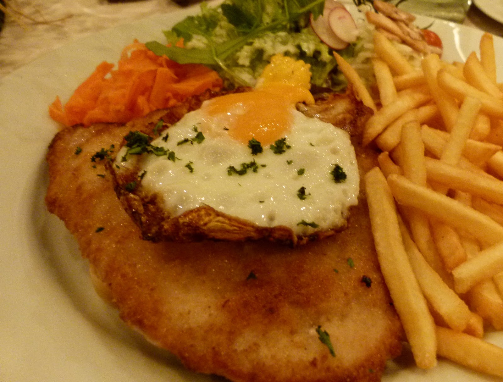 Dachgeschoss links: Adventsessen