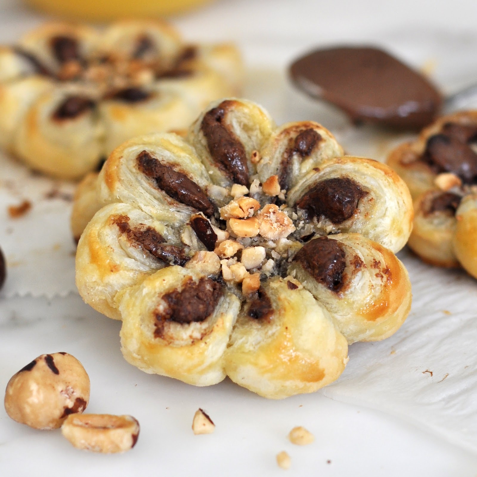 Cooking with Manuela: How to Make Puff-Pastry Chocolate-Hazelnut Flowers