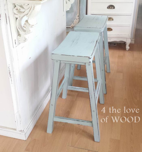 4 the love of wood: CHALK PAINTING BAR STOOLS - before & after