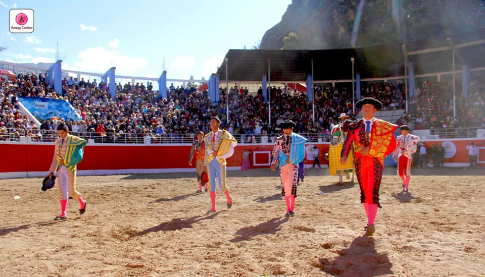 Perú Taurino: MANO A MANO DE VACÍO Y TOROS MANSOS EN PULLO (AYACUCHO)
