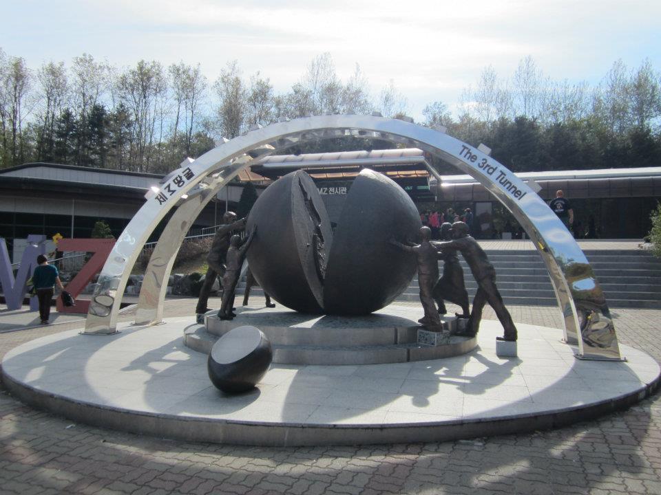 Josh and Leah's Korean Adventures: DMZ, JSA Tour