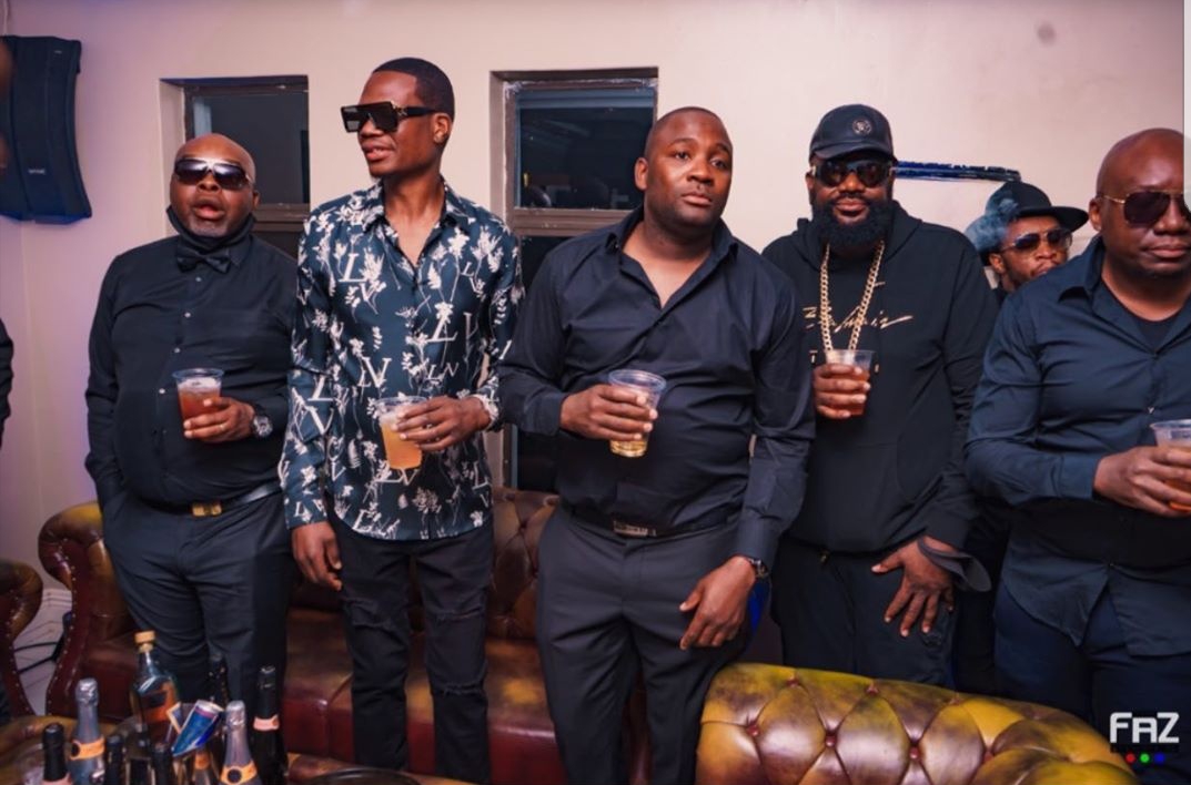 PICS : ENZO JOINS THE RICH CREW | Mafaro