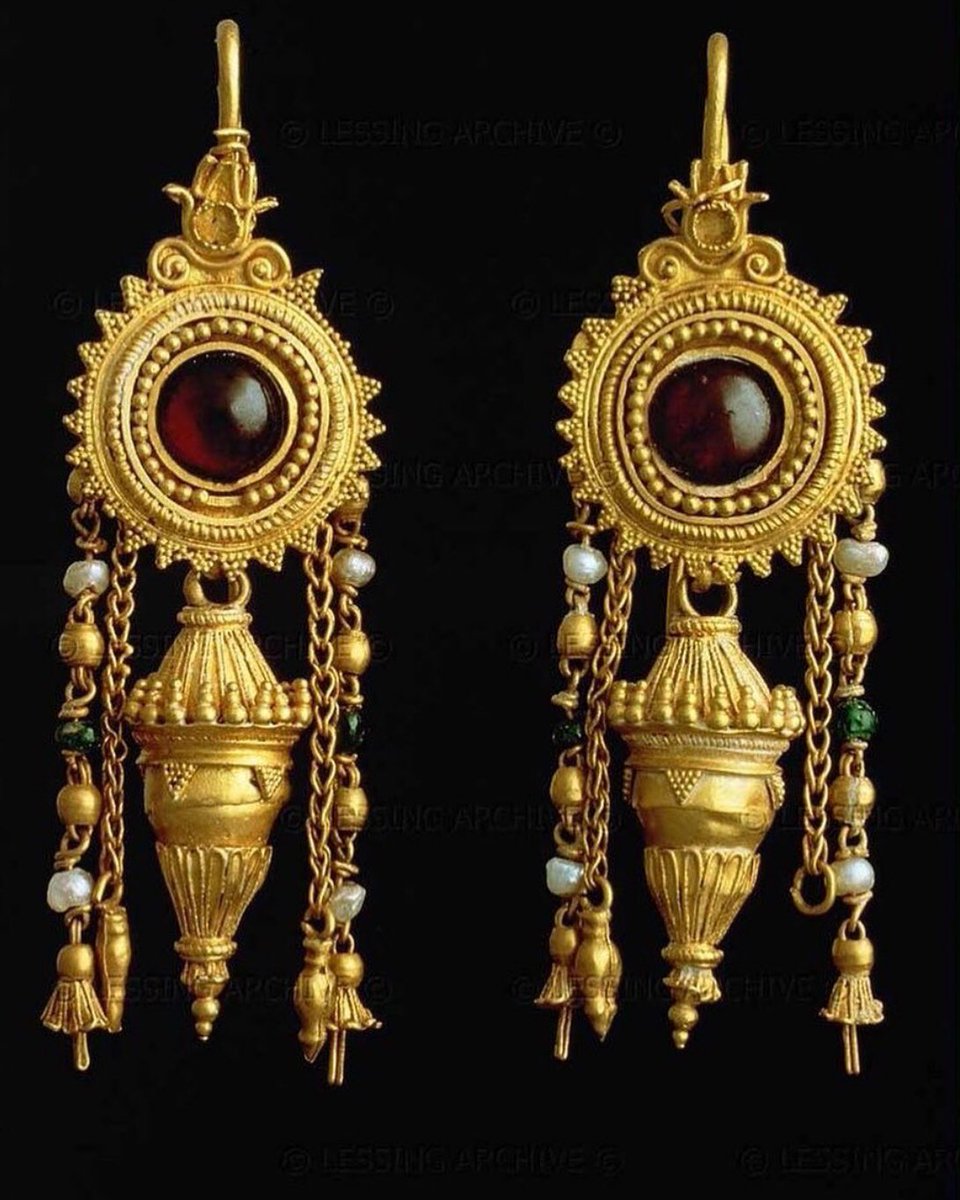 Roman jewelry