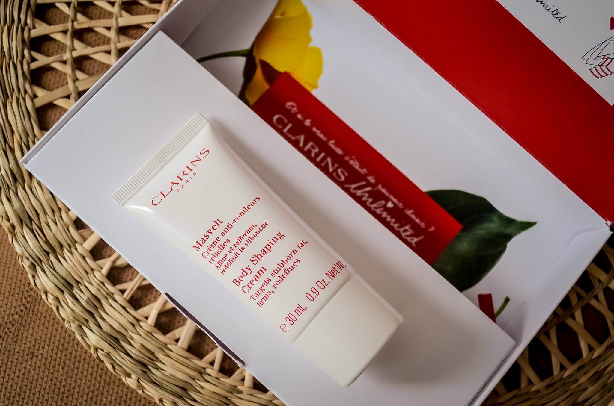 Clarins Unlimited : la nouvelle box beauté qui vous ressemble - Around ...