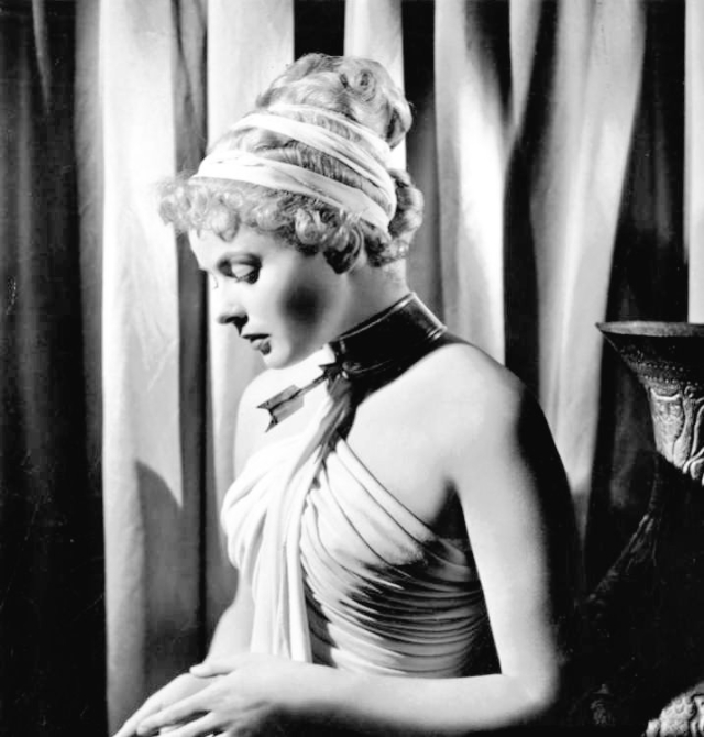 Ingrid Bergman Wearing Arrow Love Collar in the Deleted Dream Sequence ...