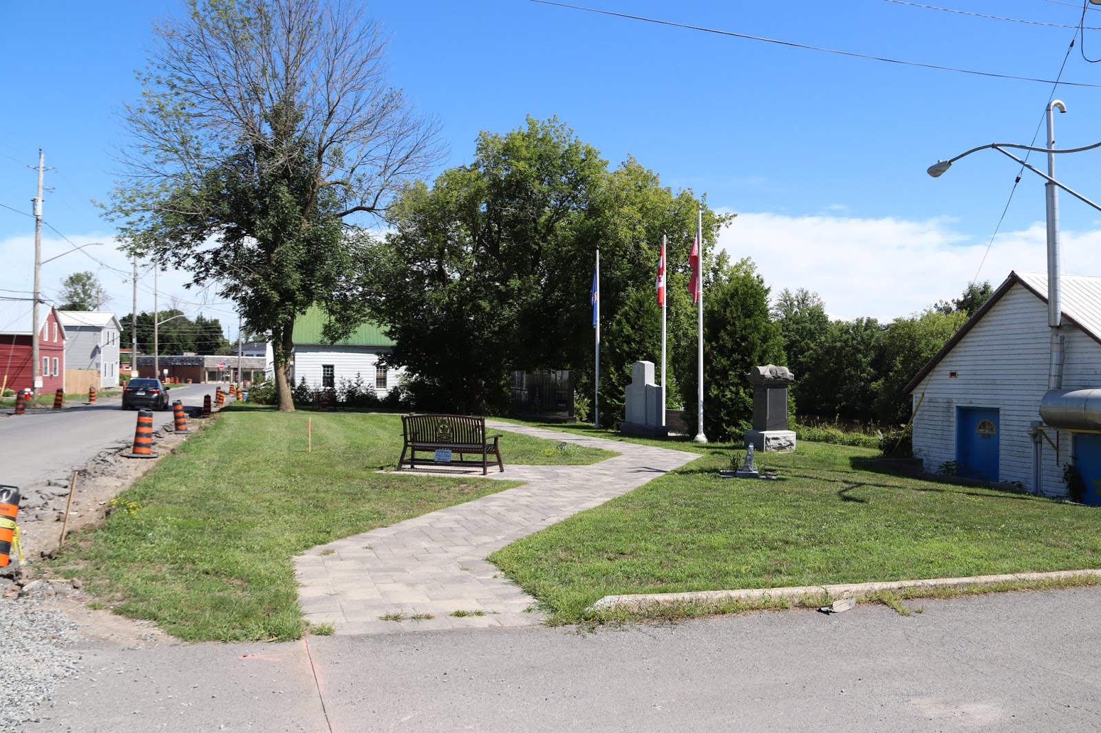 Memorials in Ottawa: Chesterville Military Service Monument