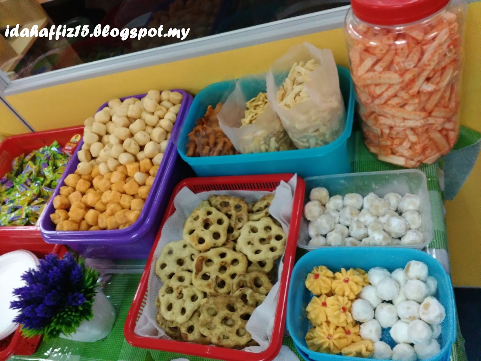 Bila Aku Menulis: Potluck Jamuan Raya di Pejabat