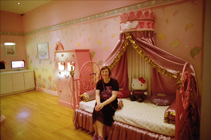 Burntfeather: Hello Kitty's House