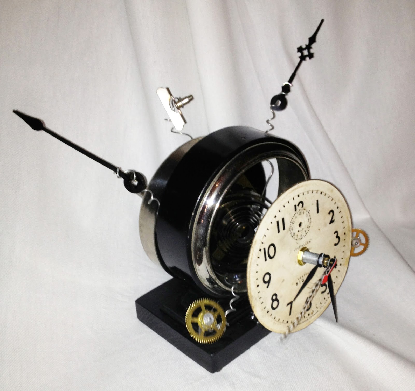 Carolbilt Art: Whimsical Clocks