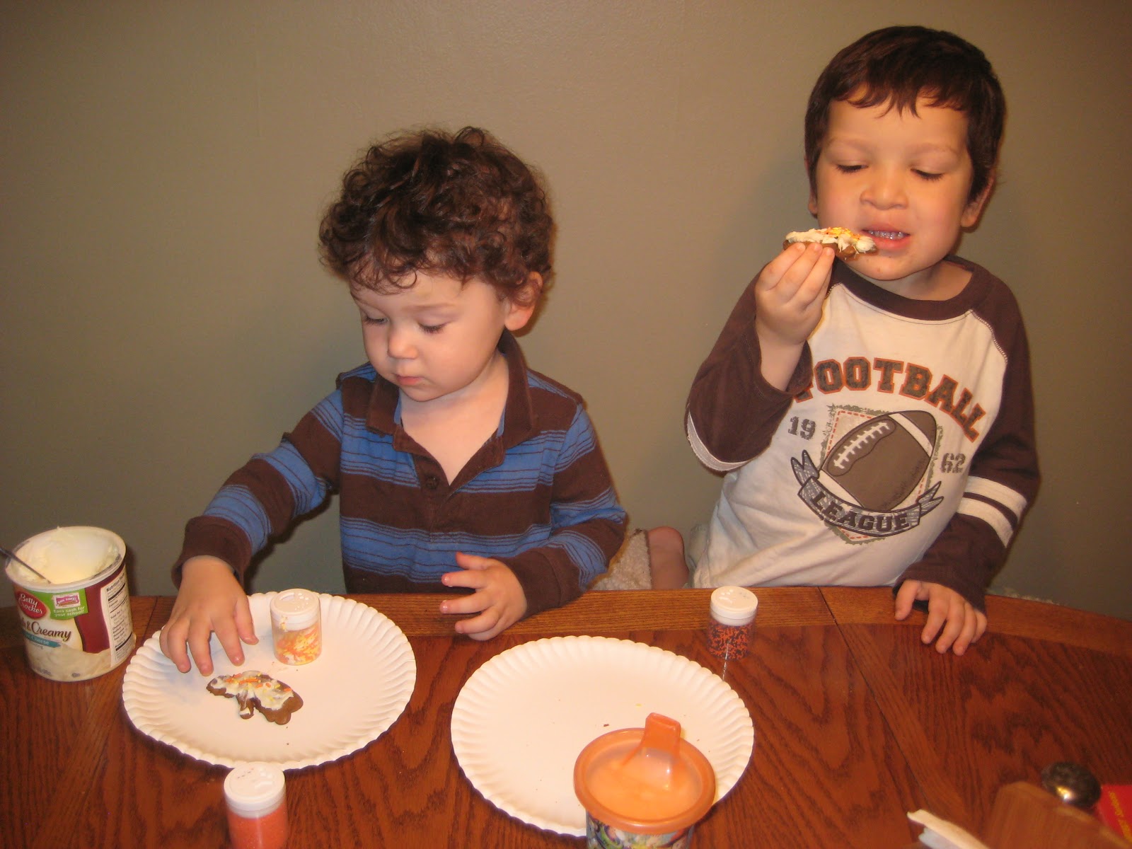 Meg vs. The House: Meg vs. Halloween: Gingerbread Mummies!