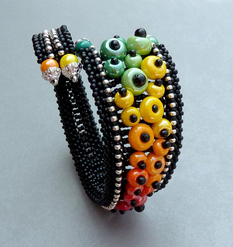 Mariposa8000's Unusual Beadwork Jewelry Tutorials / The Beading Gem