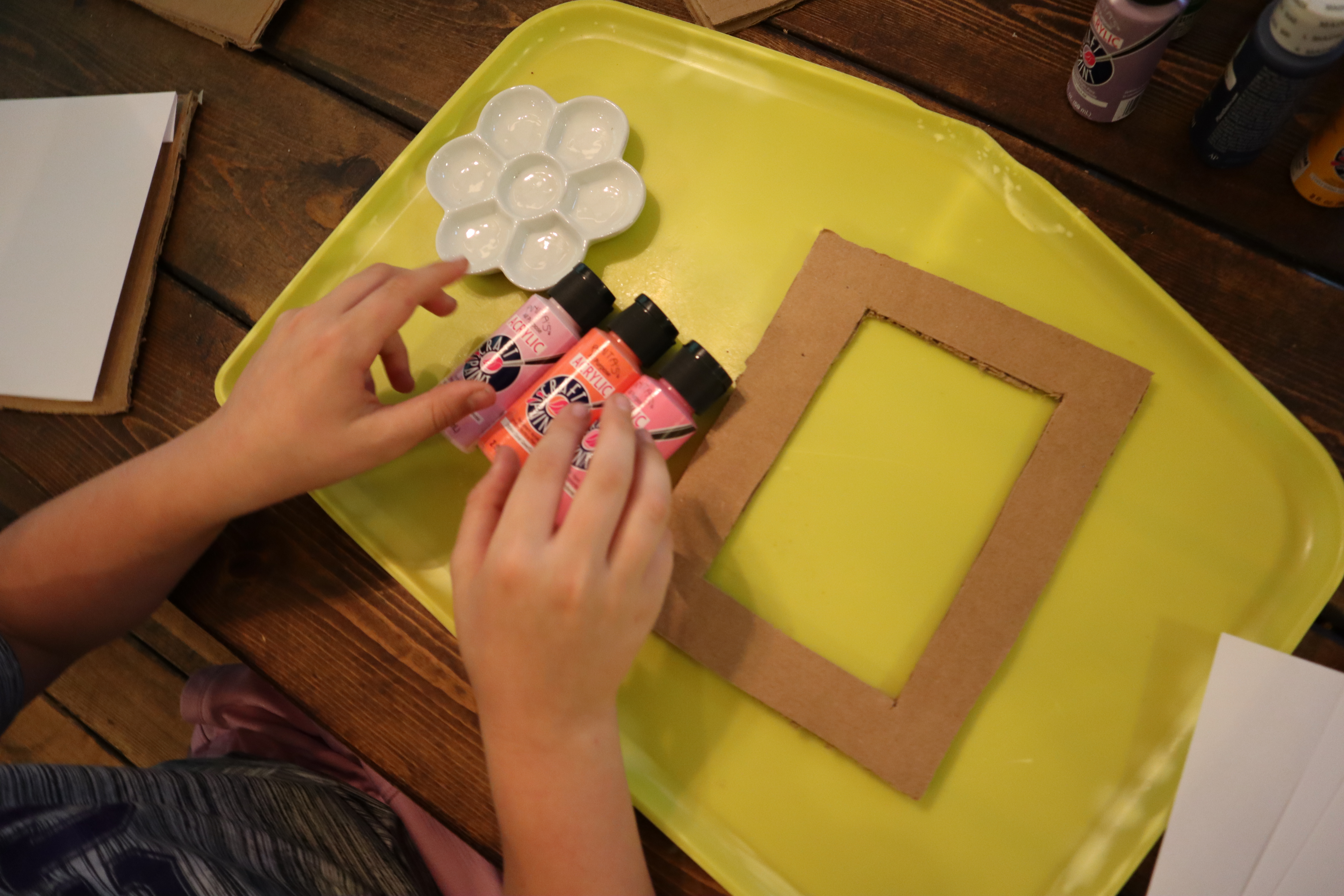 Momfessionals: Framed Art Craft