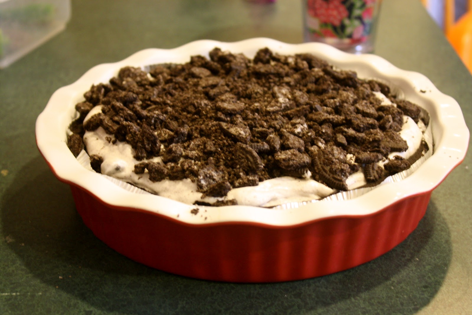 An Easy Crowd Pleasing Recipe: Oreo Pie - The Chirping Moms