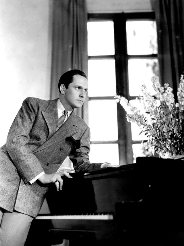 35 Vintage Portrait Photos of American Actor Fredric March in the 1930s ...