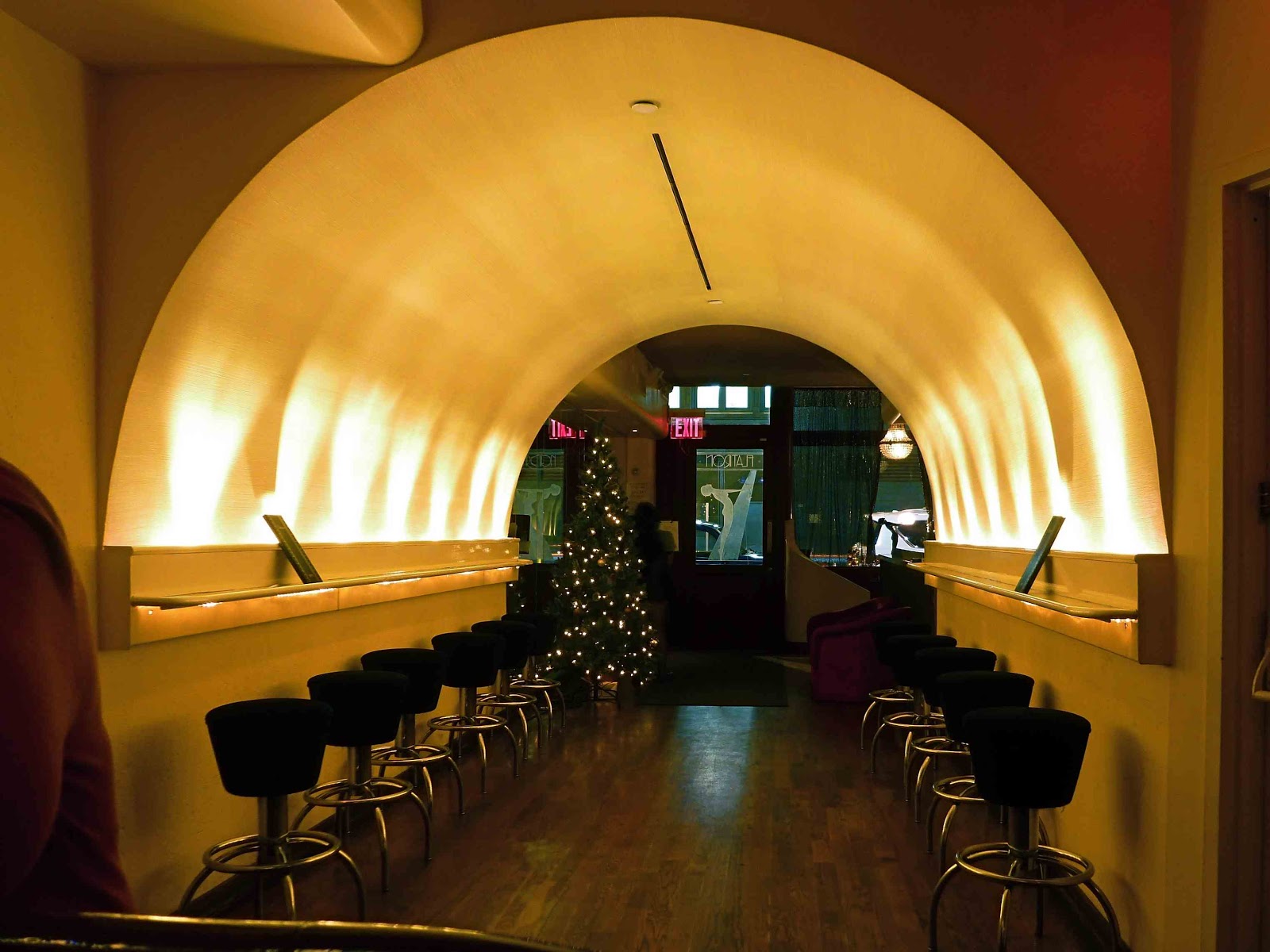 FLATIRON LOUNGE - e a t e r y R O W