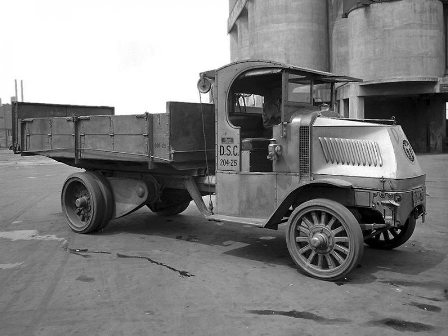 DIECIOCHO RUEDAS: MACK AC .... SU HISTORIA A 100 AÑOS DEL FIN DE LA 1RA ...