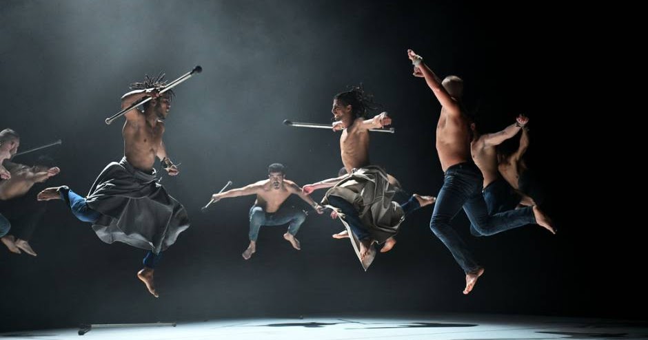 Spectacle toujours plus vivant !: Devenir présence scénique