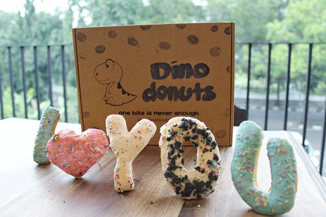 Dino Donuts : Kuliner Unik Bandung ~ Kamar Publik