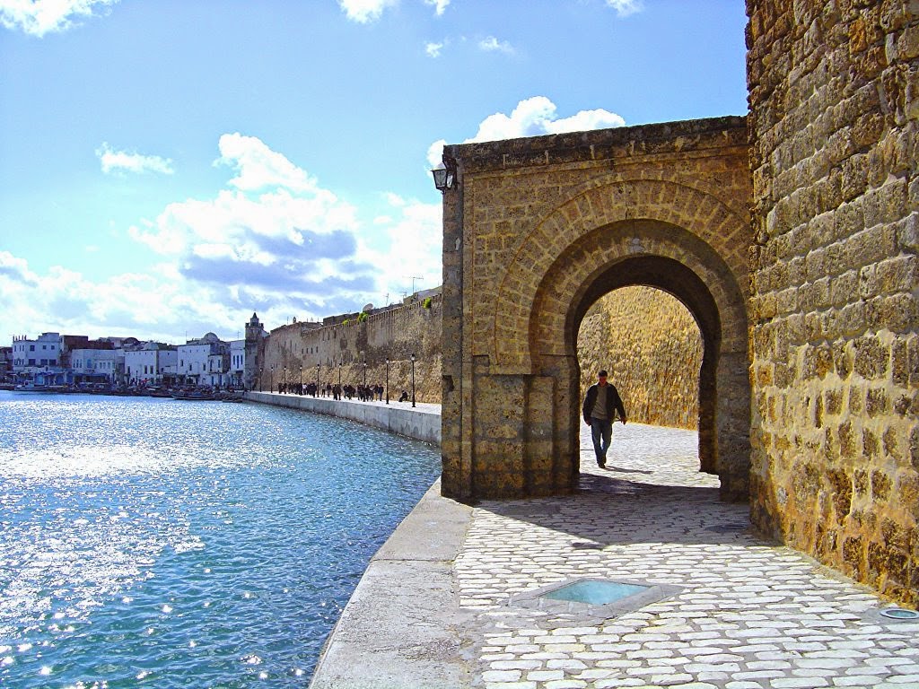 bech travel: the northern town, Bizerte