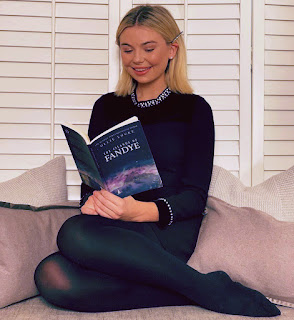 Celebrity Legs and Feet in Tights: Georgia Toffolo`s Legs and Feet in ...