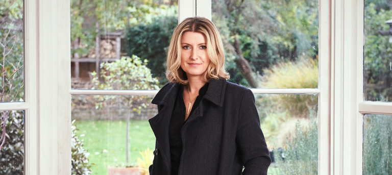 Robin Loves Reading: Review - Beautiful Liars